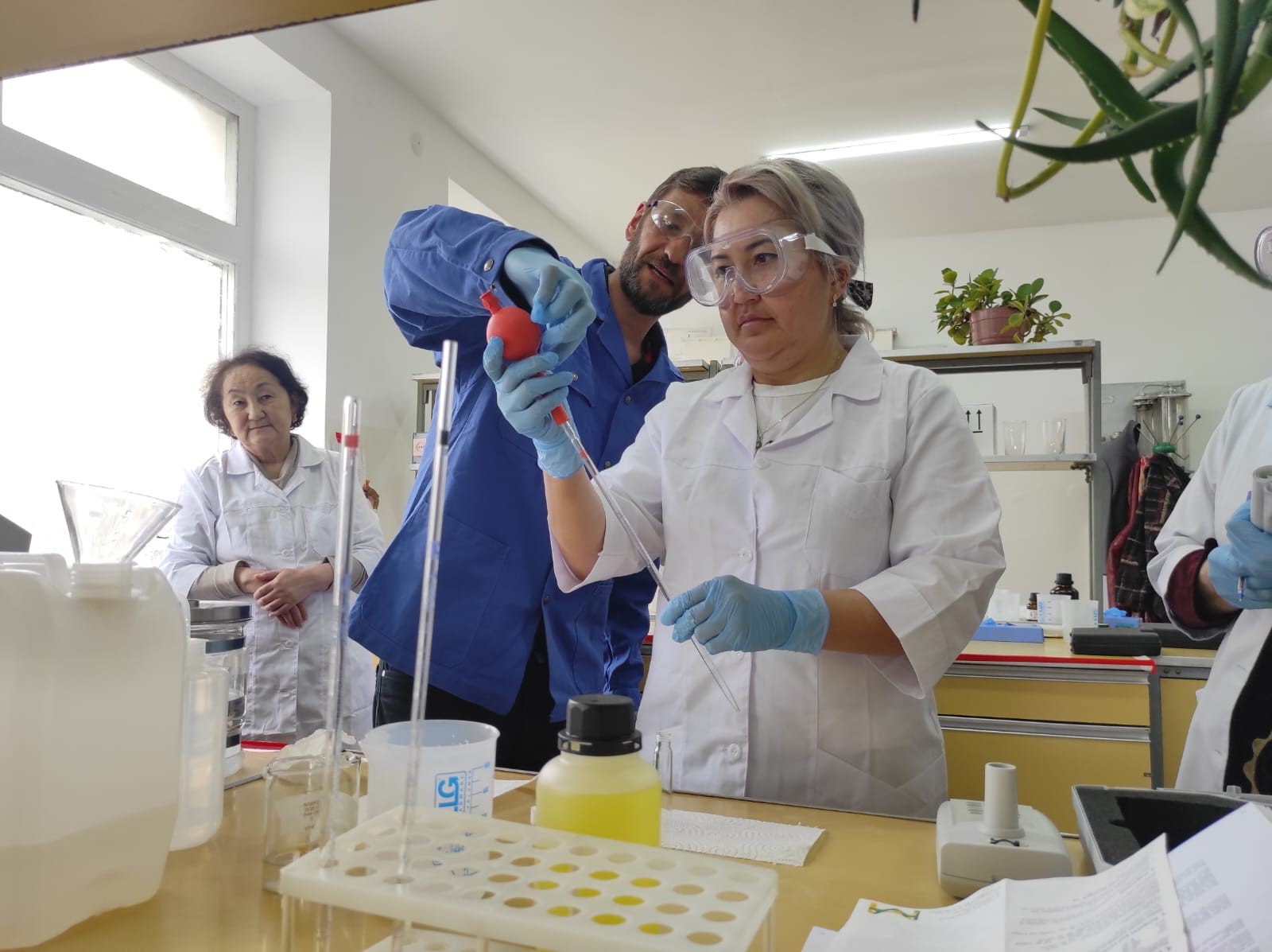 Blue Peace Central Asia Laboratory training: the water quality control ...